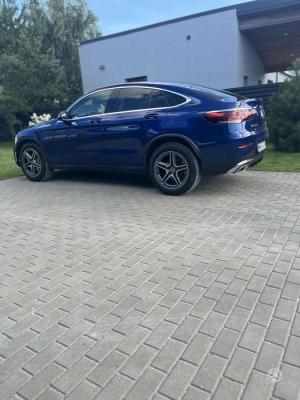 Blue Mercedes-Benz GLC 200 2019 in Vilnius, with an engine capacity of 1.99 L and mileage of 68 thousand km for 33500 €, photo  on AUTOMOTO.COM.LV