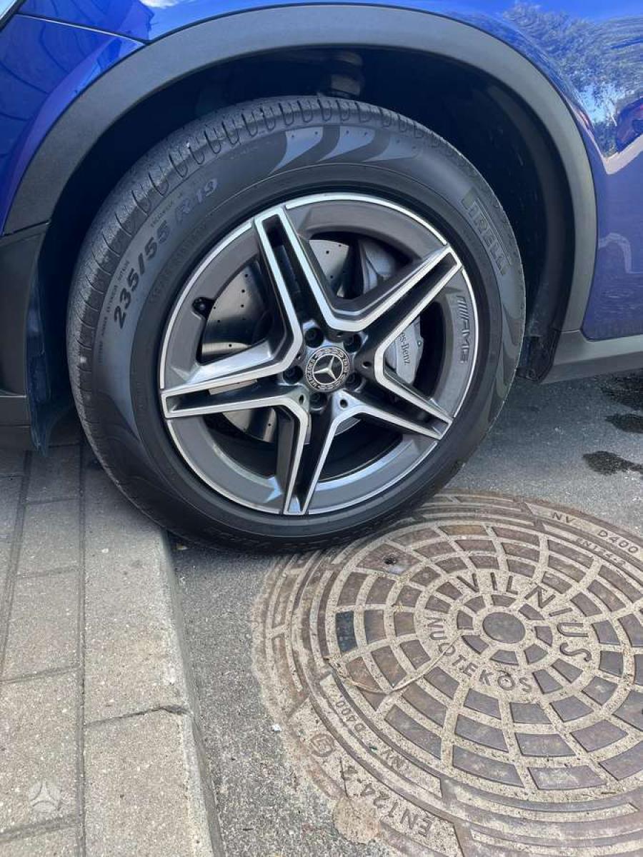 Blue Mercedes-Benz GLC 200 2019 in Vilnius, with an engine capacity of 1.99 L and mileage of 68 thousand km for 33500 €, photo 9 on AUTOMOTO.COM.LV