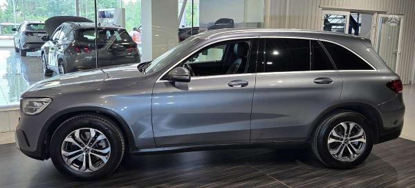 Grey Mercedes-Benz GLC 200 2020 in Siauliai, with an engine capacity of 1.99 L and mileage of 84 thousand km for 32900 €, photo 8 on AUTOMOTO.COM.LV