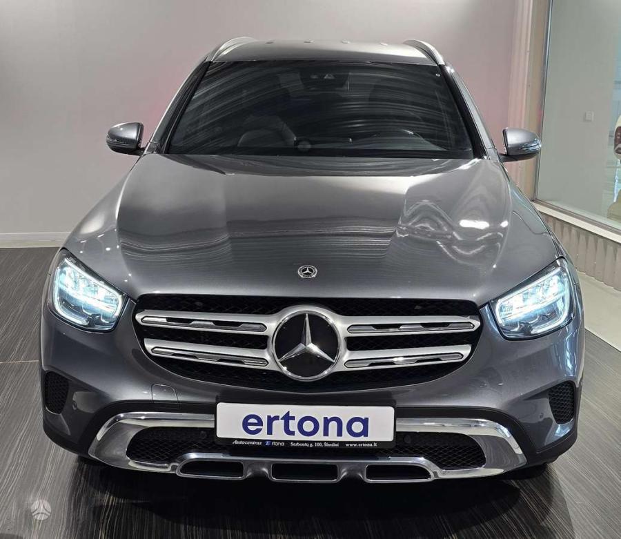 Grey Mercedes-Benz GLC 200 2020 in Siauliai, with an engine capacity of 1.99 L and mileage of 84 thousand km for 32900 €, photo 10 on AUTOMOTO.COM.LV