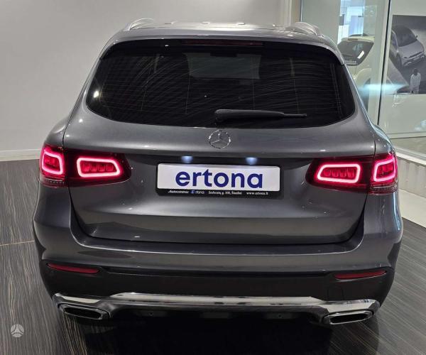 Grey Mercedes-Benz GLC 200 2020 in Siauliai, with an engine capacity of 1.99 L and mileage of 84 thousand km for 32900 €, photo 10 on AUTOMOTO.COM.LV