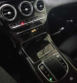 Grey Mercedes-Benz GLC 200 2020 in Siauliai, with an engine capacity of 1.99 L and mileage of 84 thousand km for 32900 €, photo 18 on AUTOMOTO.COM.LV