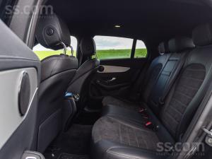 Pelēks Mercedes-Benz GLC 200 2020 Rīga, ar dzinēja tilpumu 2.00 L un nobraukumu 90 tūkst. km par 26900 €, foto 15 vietnē AUTOMOTO.COM.LV