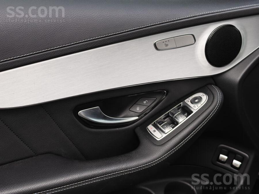 Pelēks Mercedes-Benz GLC 200 2020 Rīga, ar dzinēja tilpumu 2.00 L un nobraukumu 90 tūkst. km par 26900 €, foto 17 vietnē AUTOMOTO.COM.LV