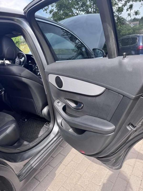 Pelēks Mercedes-Benz GLC 200 2020 Kauņa, ar dzinēja tilpumu 1.95 L un nobraukumu 151 tūkst. km par 29900 €, foto 8 vietnē AUTOMOTO.COM.LV