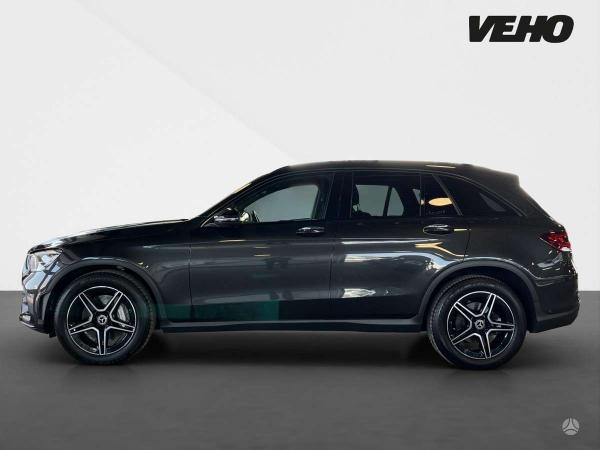 Grey Mercedes-Benz GLC 200 2021 in Kaunas, with an engine capacity of 1.95 L and mileage of 99 thousand km for 34900 €, photo 2 on AUTOMOTO.COM.LV