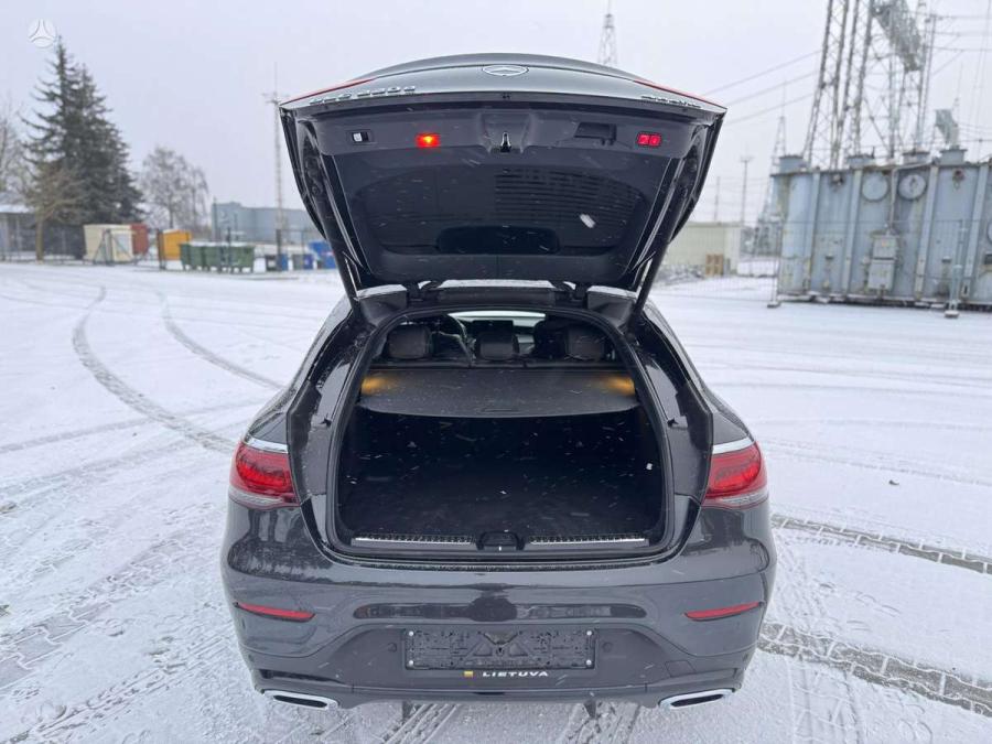 Grey Mercedes-Benz GLC 200 2022 in Siauliai, with an engine capacity of 1.95 L and mileage of 145 thousand km for 34000 €, photo 17 on AUTOMOTO.COM.LV