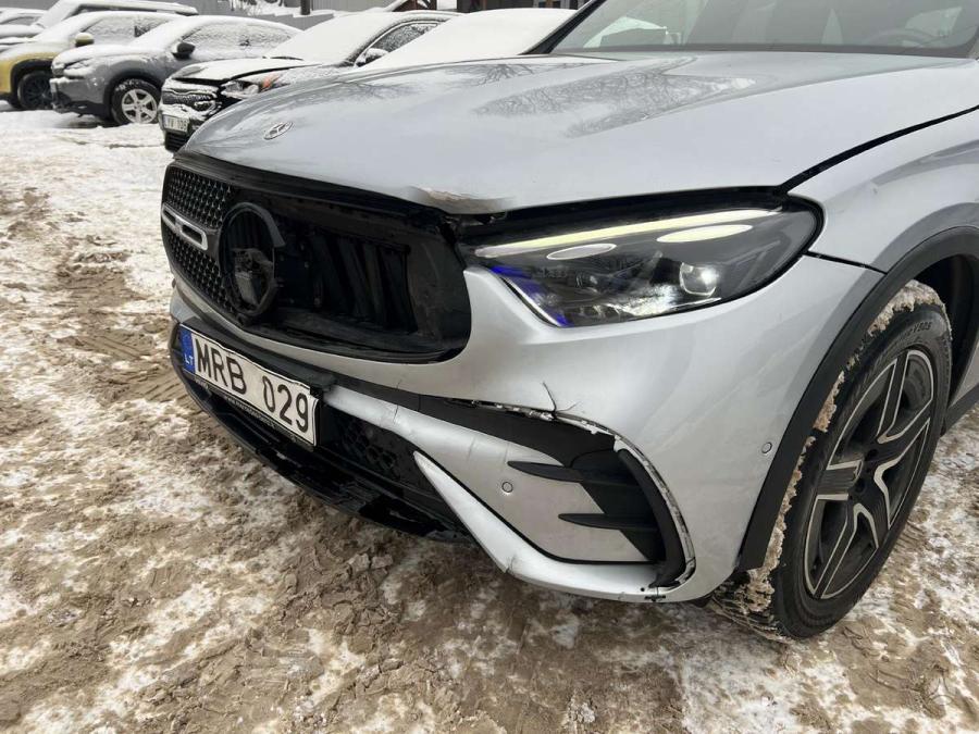 Pelēks Mercedes-Benz GLC 200 2023 Kauņa, ar dzinēja tilpumu 1.99 L un nobraukumu 73 tūkst. km par 32900 €, foto 6 vietnē AUTOMOTO.COM.LV