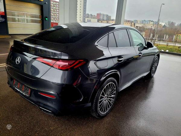 Grey Mercedes-Benz GLC 200 2024 in Vilnius, with an engine capacity of 0.00 L and mileage of 22 thousand km for 67000 €, photo 2 on AUTOMOTO.COM.LV