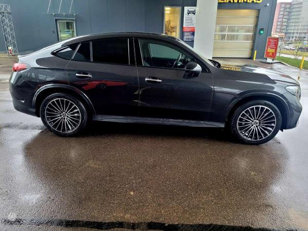 Grey Mercedes-Benz GLC 200 2024 in Vilnius, with an engine capacity of 0.00 L and mileage of 22 thousand km for 67000 €, photo 7 on AUTOMOTO.COM.LV