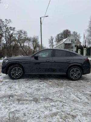 Grey Mercedes-Benz GLC 200 2025 in Vilnius, with an engine capacity of 2.00 L and mileage of 14 thousand km for 64999 €, photo 3 on AUTOMOTO.COM.LV