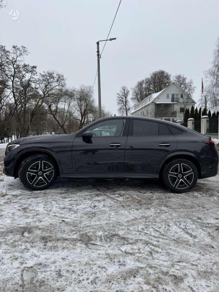 Grey Mercedes-Benz GLC 200 2025 in Vilnius, with an engine capacity of 2.00 L and mileage of 14 thousand km for 64999 €, photo 3 on AUTOMOTO.COM.LV