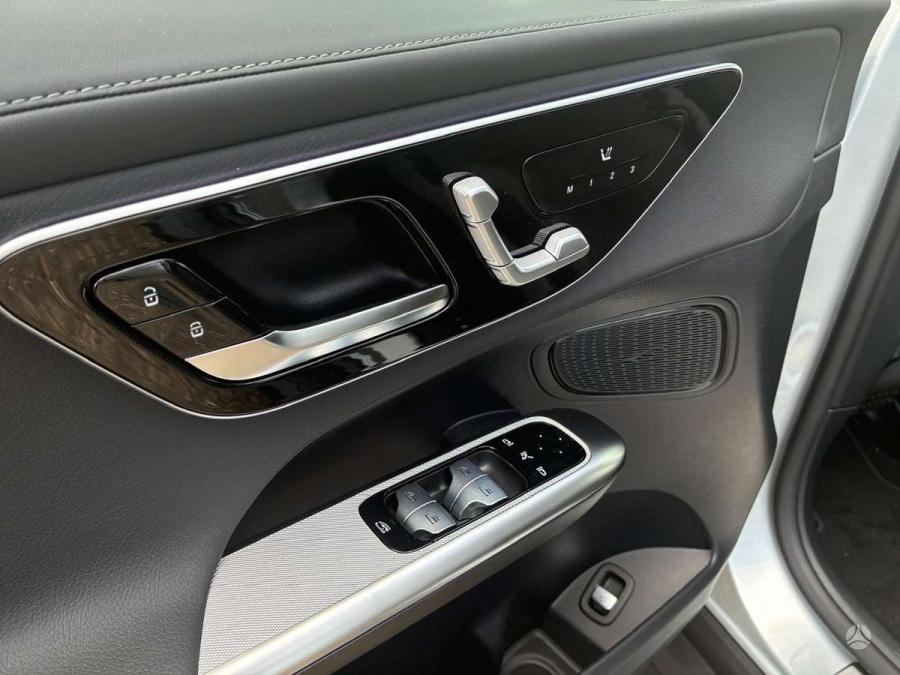 Pelēks Mercedes-Benz GLC 200 2026 Viļņa, ar dzinēja tilpumu 2.00 L un nobraukumu 0 tūkst. km par 64454 €, foto 25 vietnē AUTOMOTO.COM.LV
