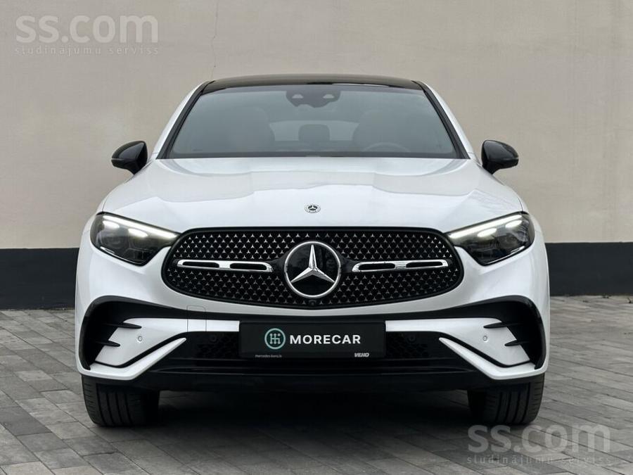 White Mercedes-Benz GLC 200 2023 in Riga, with an engine capacity of 2.00 L and mileage of 40 thousand km for 66550 €, photo 3 on AUTOMOTO.COM.LV