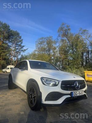 Balts Mercedes-Benz GLC 200 2022 Jūrmala, ar dzinēja tilpumu 2.00 L un nobraukumu 81 tūkst. km par 36500 €, foto 3 vietnē AUTOMOTO.COM.LV
