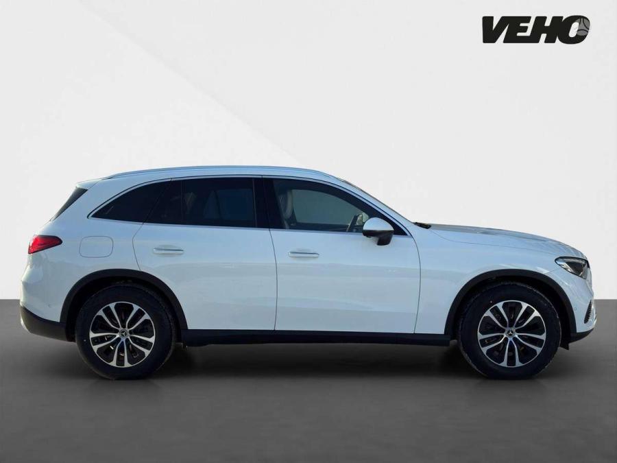 Balts Mercedes-Benz GLC 200 2025 Viļņa, ar dzinēja tilpumu 1.99 L un nobraukumu 10 tūkst. km par 54900 €, foto 6 vietnē AUTOMOTO.COM.LV
