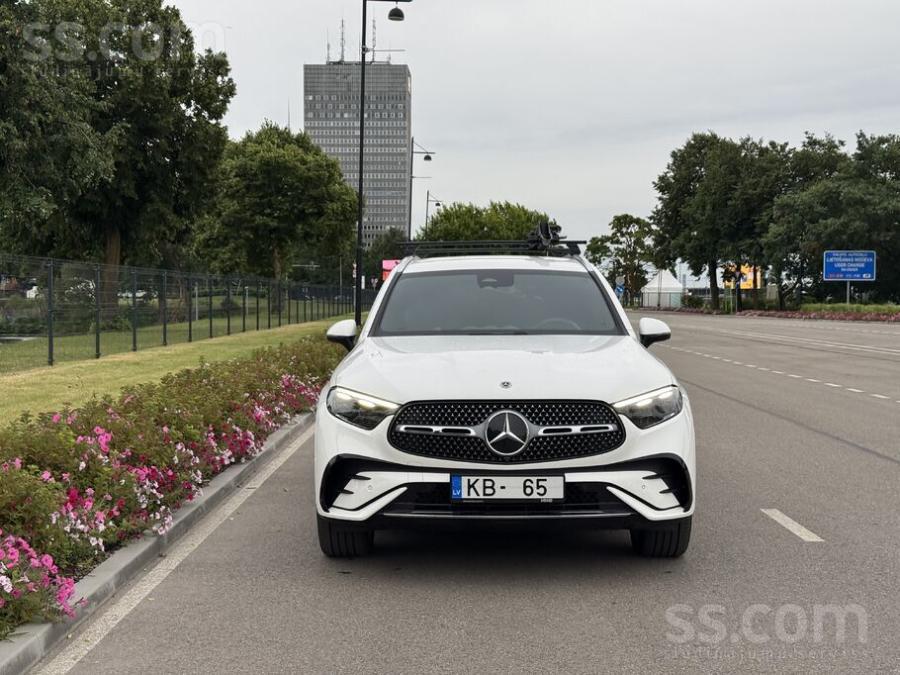 White Mercedes-Benz GLC 200 2026 in Riga, with an engine capacity of 2.00 L and mileage of 11 thousand km for 59500 €, photo 3 on AUTOMOTO.COM.LV
