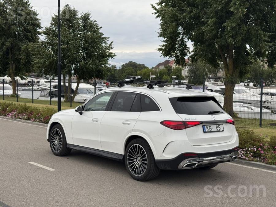 White Mercedes-Benz GLC 200 2026 in Riga, with an engine capacity of 2.00 L and mileage of 11 thousand km for 59500 €, photo 4 on AUTOMOTO.COM.LV