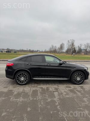Melns Mercedes-Benz GLC 220 2016 Rīga, ar dzinēja tilpumu 2.20 L un nobraukumu 97 tūkst. km par 24800 €, foto 3 vietnē AUTOMOTO.COM.LV