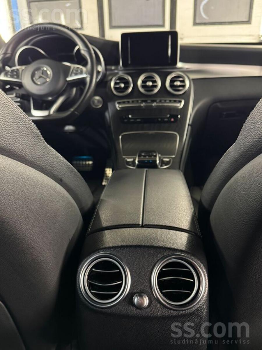 Melns Mercedes-Benz GLC 220 2016 Rīga, ar dzinēja tilpumu 2.20 L un nobraukumu 97 tūkst. km par 24800 €, foto 6 vietnē AUTOMOTO.COM.LV