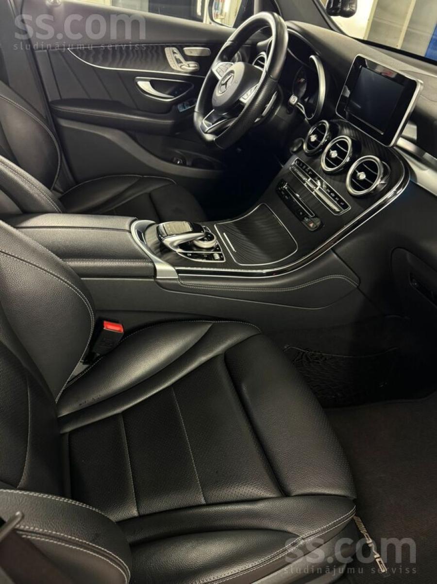 Melns Mercedes-Benz GLC 220 2016 Rīga, ar dzinēja tilpumu 2.20 L un nobraukumu 97 tūkst. km par 24800 €, foto 8 vietnē AUTOMOTO.COM.LV