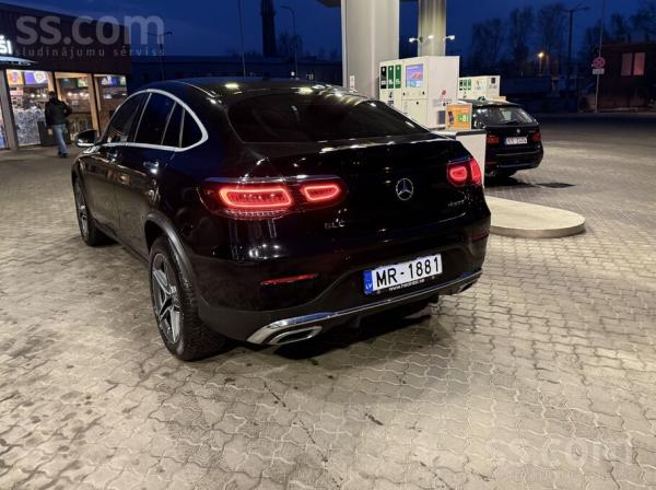 Melns Mercedes-Benz GLC 220 2019 Rīga, ar dzinēja tilpumu 2.00 L un nobraukumu 154 tūkst. km par 28900 €, foto 2 vietnē AUTOMOTO.COM.LV