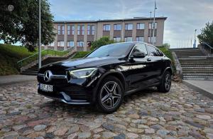 Black Mercedes-Benz GLC 220 2019 in Utena, with an engine capacity of 1.95 L and mileage of 159 thousand km for 28700 €, photo  on AUTOMOTO.COM.LV