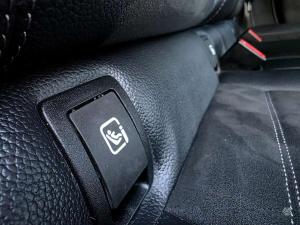 Black Mercedes-Benz GLC 220 2019 in Utena, with an engine capacity of 1.95 L and mileage of 159 thousand km for 28700 €, photo 14 on AUTOMOTO.COM.LV