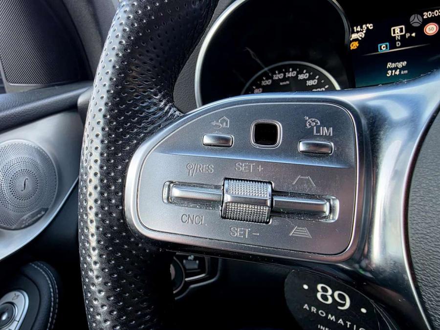 Black Mercedes-Benz GLC 220 2019 in Utena, with an engine capacity of 1.95 L and mileage of 159 thousand km for 28700 €, photo 18 on AUTOMOTO.COM.LV