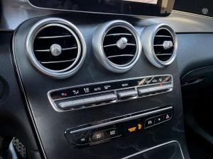 Black Mercedes-Benz GLC 220 2019 in Utena, with an engine capacity of 1.95 L and mileage of 159 thousand km for 28700 €, photo 21 on AUTOMOTO.COM.LV