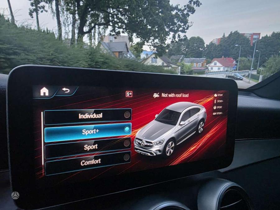 Black Mercedes-Benz GLC 220 2019 in Utena, with an engine capacity of 1.95 L and mileage of 159 thousand km for 28700 €, photo 23 on AUTOMOTO.COM.LV