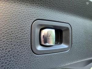 Black Mercedes-Benz GLC 220 2019 in Utena, with an engine capacity of 1.95 L and mileage of 159 thousand km for 28700 €, photo 33 on AUTOMOTO.COM.LV