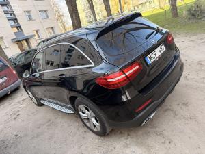 Melns Mercedes-Benz GLC 220 2015 Klaipėda, ar dzinēja tilpumu 2.10 L un nobraukumu 155 tūkst. km par 18500 €, foto 3 vietnē AUTOMOTO.COM.LV