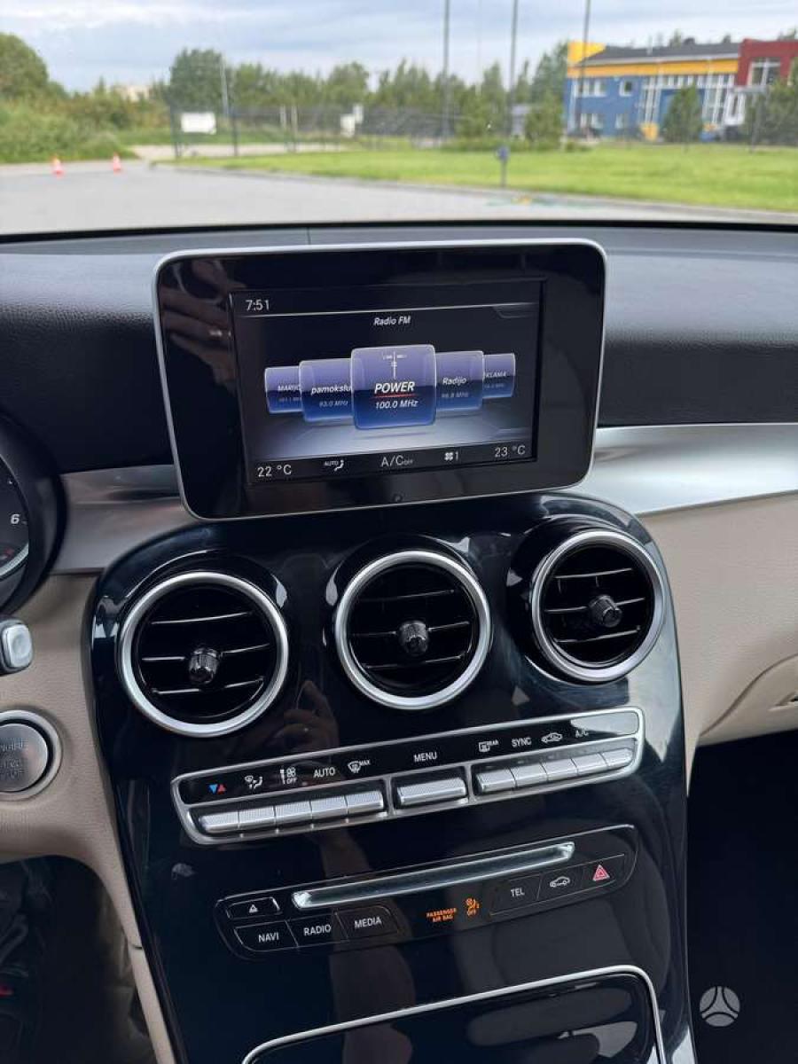 Черный Мерседес ГЛЦ 220 2015 в Тельшяй, объемом двигателя 2.14 л и пробегом 263 тыс. км за 16500 €, фото 31 на AUTOMOTO.COM.LV