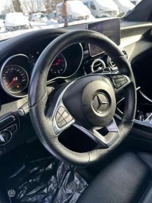 Melns Mercedes-Benz GLC 220 2016 Tauragė, ar dzinēja tilpumu 2.20 L un nobraukumu 300 tūkst. km par 16500 €, foto 13 vietnē AUTOMOTO.COM.LV