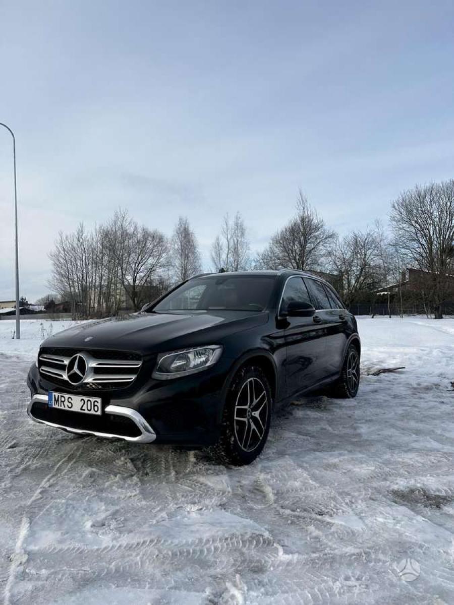 Melns Mercedes-Benz GLC 220 2016 Kauņa, ar dzinēja tilpumu 2.20 L un nobraukumu 329 tūkst. km par 15999 €, foto 1 vietnē AUTOMOTO.COM.LV