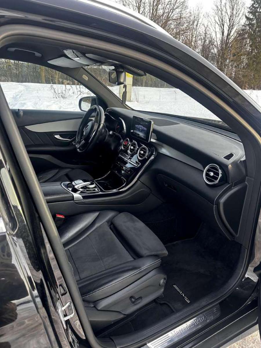 Melns Mercedes-Benz GLC 220 2016 Kauņa, ar dzinēja tilpumu 2.20 L un nobraukumu 329 tūkst. km par 15999 €, foto 5 vietnē AUTOMOTO.COM.LV