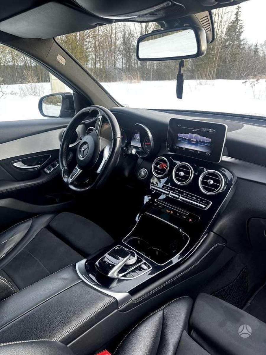 Melns Mercedes-Benz GLC 220 2016 Kauņa, ar dzinēja tilpumu 2.20 L un nobraukumu 329 tūkst. km par 15999 €, foto 7 vietnē AUTOMOTO.COM.LV