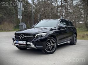 Черный Мерседес ГЛЦ 220 2016 в Рига, объемом двигателя 2.20 л и пробегом 268 тыс. км за 18500 €, фото  на AUTOMOTO.COM.LV