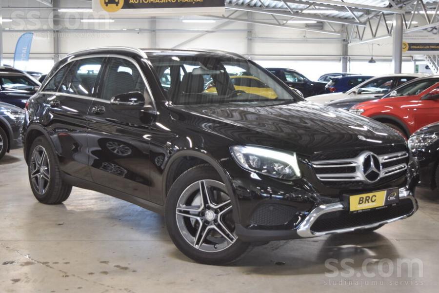 Black Mercedes-Benz GLC 220 2016 in Riga, with an engine capacity of 2.20 L and mileage of 148 thousand km for 23900 €, photo 1 on AUTOMOTO.COM.LV