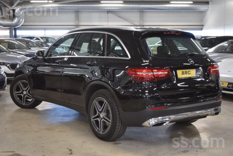 Black Mercedes-Benz GLC 220 2016 in Riga, with an engine capacity of 2.20 L and mileage of 148 thousand km for 23900 €, photo 3 on AUTOMOTO.COM.LV