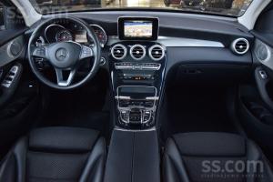 Black Mercedes-Benz GLC 220 2016 in Riga, with an engine capacity of 2.20 L and mileage of 148 thousand km for 23900 €, photo 5 on AUTOMOTO.COM.LV