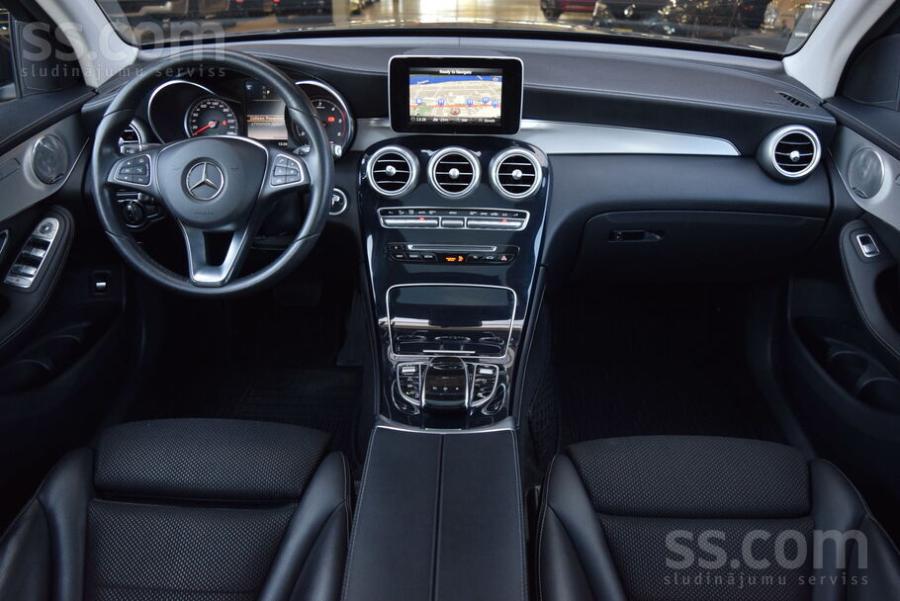 Black Mercedes-Benz GLC 220 2016 in Riga, with an engine capacity of 2.20 L and mileage of 148 thousand km for 23900 €, photo 5 on AUTOMOTO.COM.LV