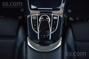 Black Mercedes-Benz GLC 220 2016 in Riga, with an engine capacity of 2.20 L and mileage of 148 thousand km for 23900 €, photo 6 on AUTOMOTO.COM.LV