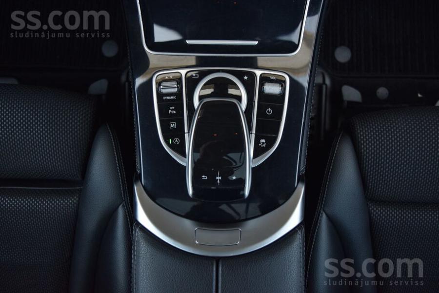 Black Mercedes-Benz GLC 220 2016 in Riga, with an engine capacity of 2.20 L and mileage of 148 thousand km for 23900 €, photo 6 on AUTOMOTO.COM.LV
