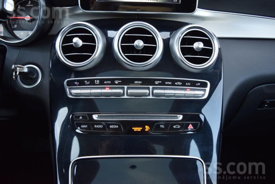 Black Mercedes-Benz GLC 220 2016 in Riga, with an engine capacity of 2.20 L and mileage of 148 thousand km for 23900 €, photo 7 on AUTOMOTO.COM.LV