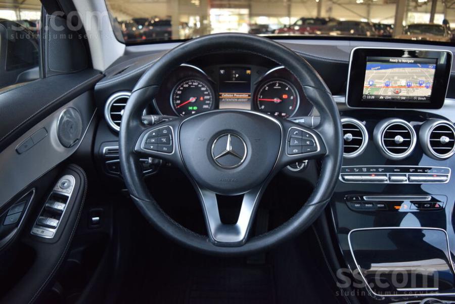 Black Mercedes-Benz GLC 220 2016 in Riga, with an engine capacity of 2.20 L and mileage of 148 thousand km for 23900 €, photo 8 on AUTOMOTO.COM.LV