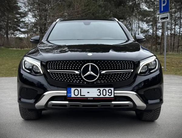 Melns Mercedes-Benz GLC 220 2016 Jūrmala, ar dzinēja tilpumu 2.20 L un nobraukumu 268 tūkst. km par 1 €, foto 4 vietnē AUTOMOTO.COM.LV