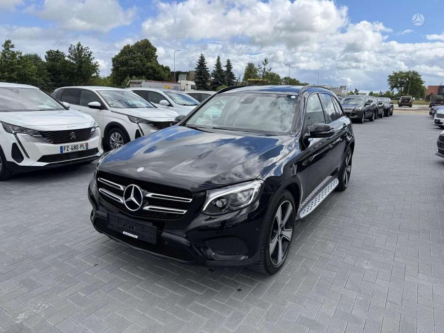 Black Mercedes-Benz GLC 220 2016 in Telschi, with an engine capacity of 2.14 L and mileage of 255 thousand km for 16500 €, photo 1 on AUTOMOTO.COM.LV
