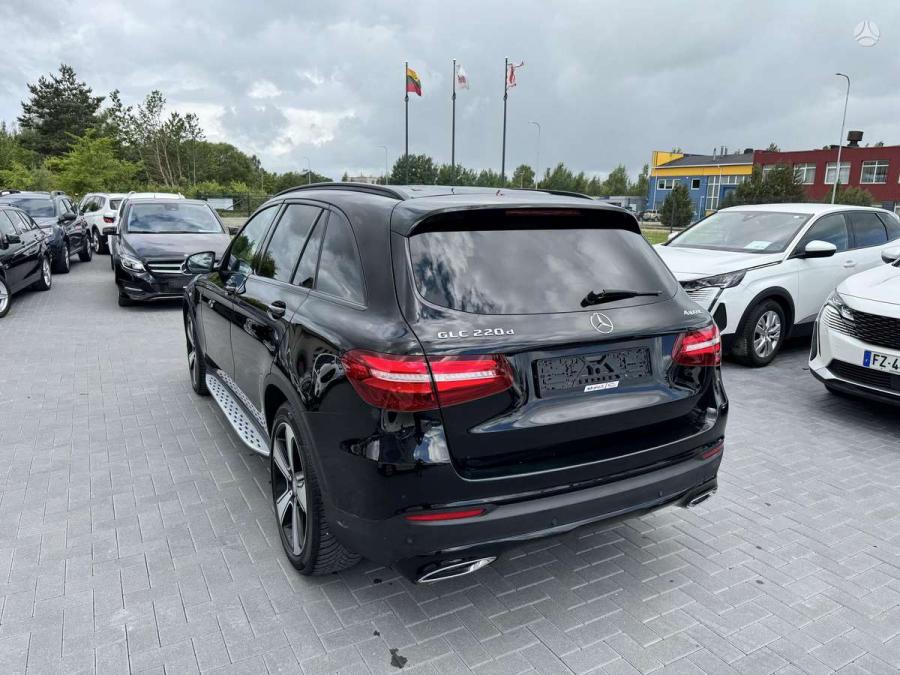 Black Mercedes-Benz GLC 220 2016 in Telschi, with an engine capacity of 2.14 L and mileage of 255 thousand km for 16500 €, photo 5 on AUTOMOTO.COM.LV